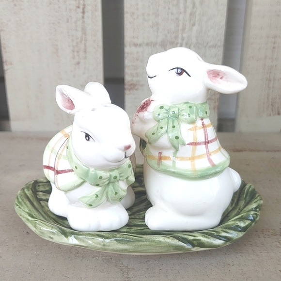 Tii Collections | Art | Vintage Tii Collections Bunny Ceramic Salt And ...